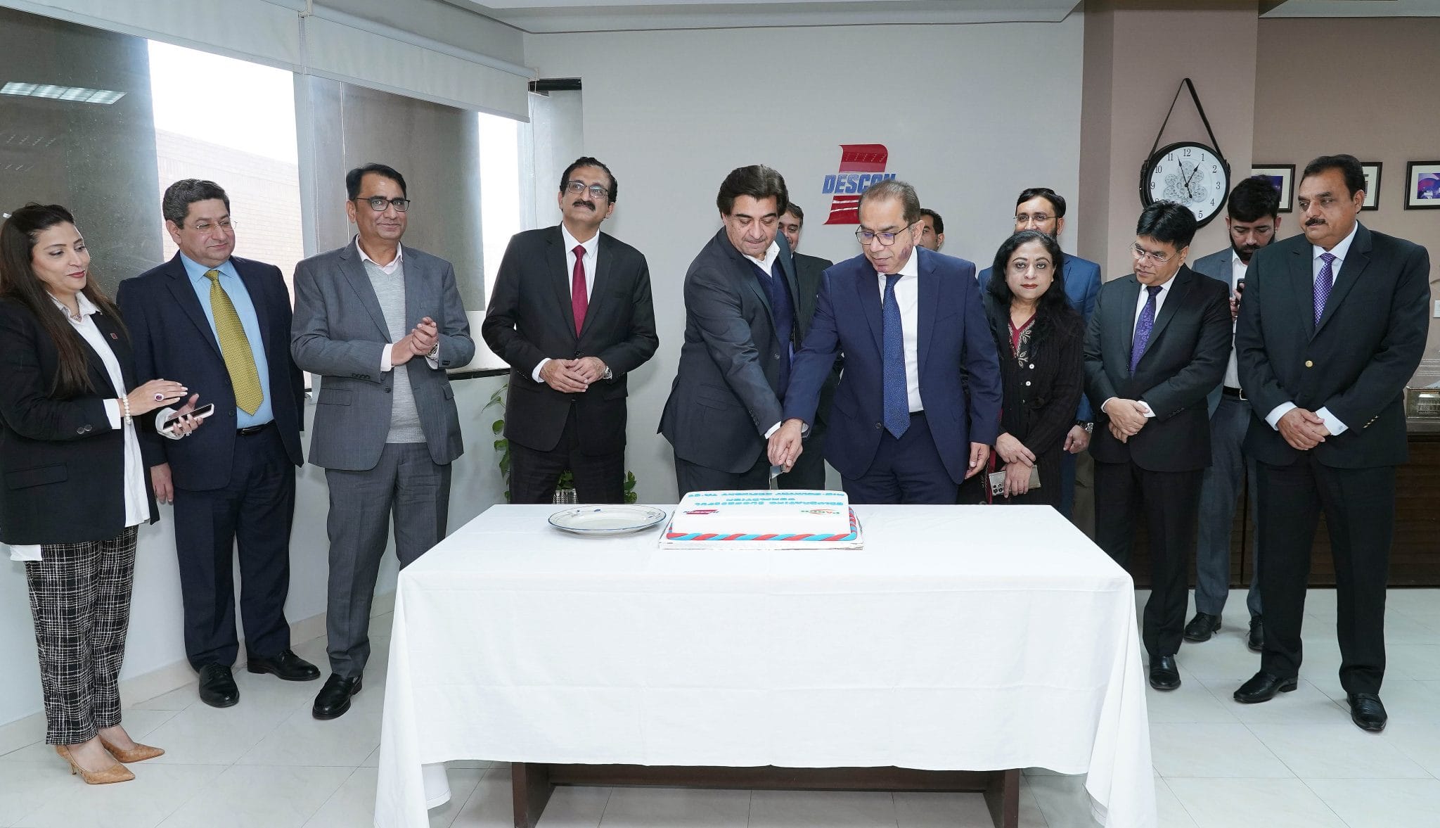 PARCO MD visits Descon Engineering’s Head Office to celebrate project ...